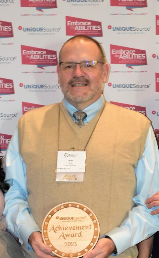 Williamsport man wins award | News, Sports, Jobs - Williamsport Sun-Gazette